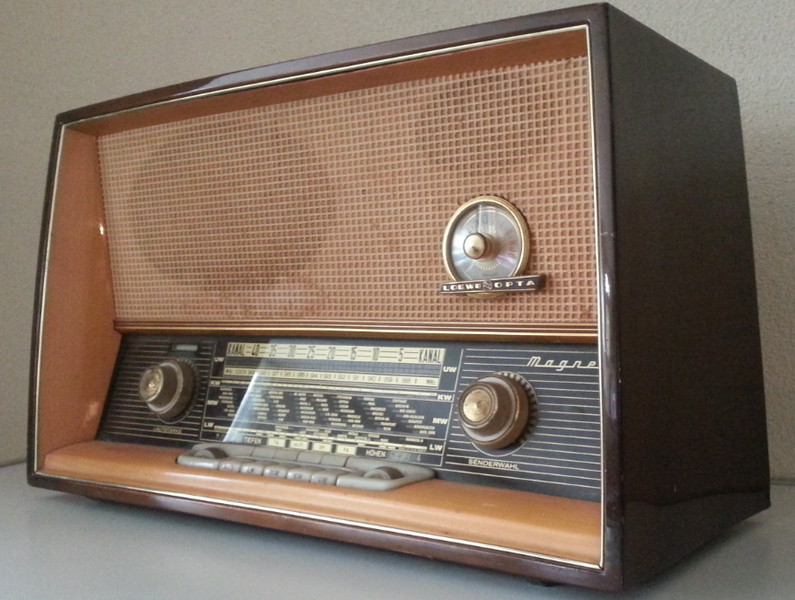 Loewe Opta Magnet 5725W - huub-radioverzameling.nl