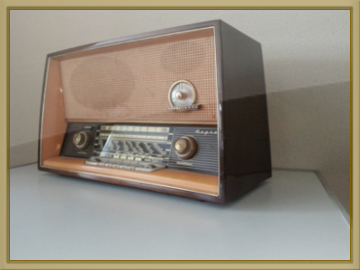 Loewe Opta Magnet 5725W - huub-radioverzameling.nl